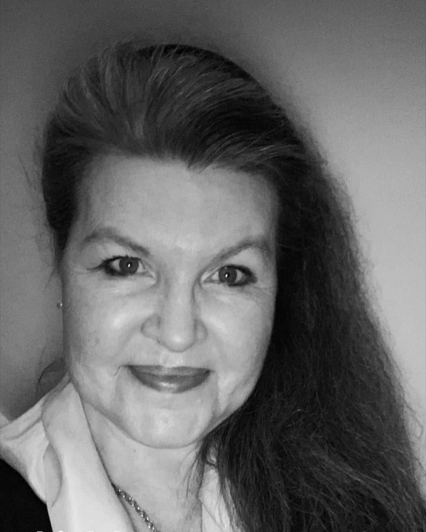 HOLLY MAXWELL BOYDELL | The Holly Tree Tales